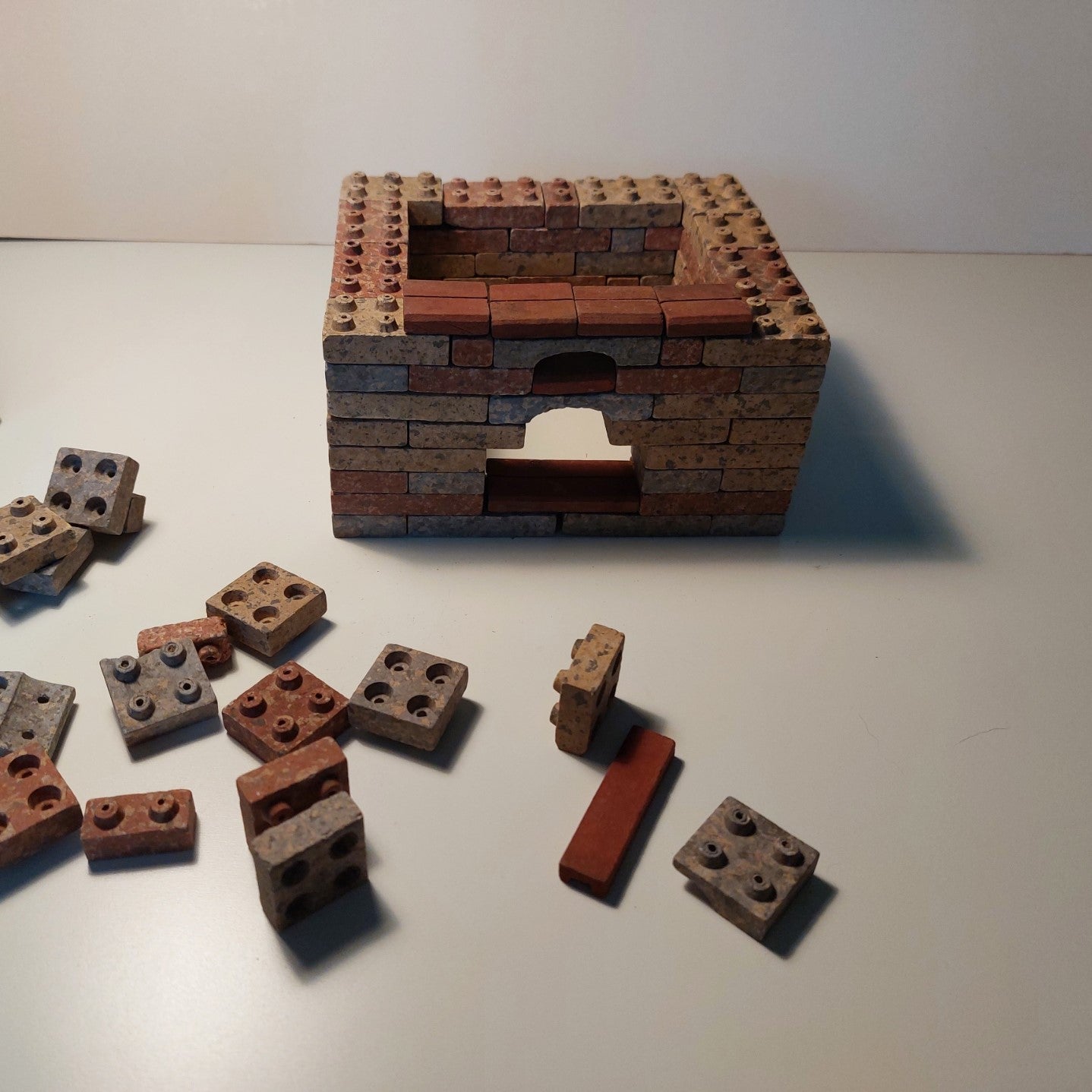 BATIMA construction game in cardboard-stone dating from the end of the ...